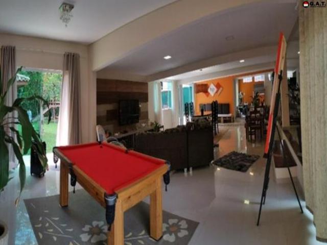Chácara de luxo em condomínio: 4 quartos, 1 suíte, 1 sala, 3 banheiros, 400m² em Aracoiaba da Serra