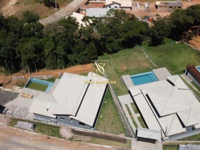 Chácara de luxo em condomínio com localização privilegiada e linda vista pra área verde em Mairinque