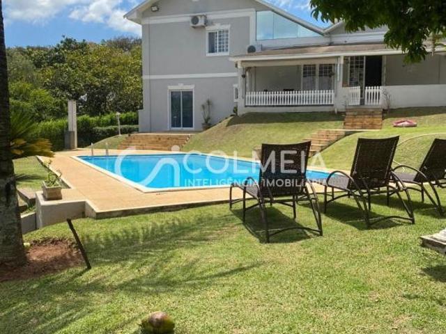 Chácara de luxo em condomínio no Terras de Itaici: 4 quartos, 4 suítes, 2 salas, 5 banheiros, 4 vaga