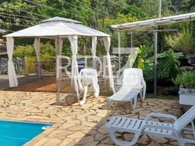Chácara de luxo em Campinas SP: 3 quartos, 1 suíte, 3 salas, 4 vagas de garagem, 401,00 m² de área