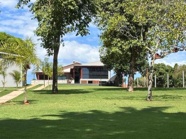 Chácara de lazer no Condomínio Marinas do Paranapanema