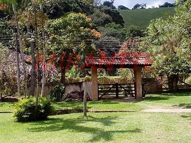 Chácara de 150m² com 5 quartos