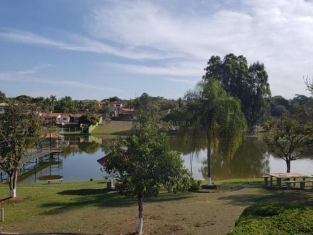 Chácara de 1000m² à venda em condomínio exclusivo em Salto SP: 3 quartos, suíte, 2 salas, 3 banheiro