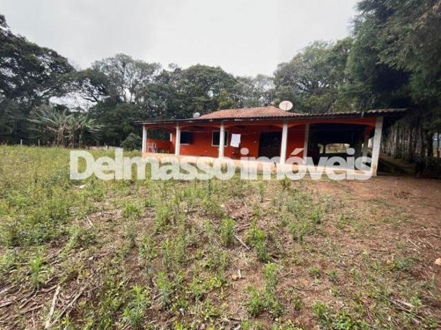 Chácara de 10.000 m² com hidromassagem!
