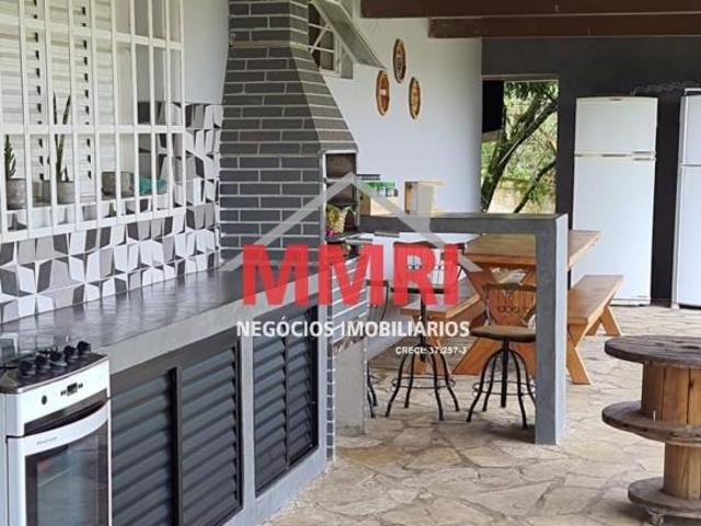 Chácara de 1.000m² COM PISCINA à Venda no Monte Bianco! Próxima à Raposo Tavares