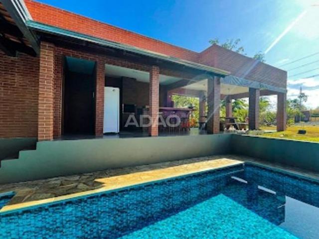 Chácara de 240m2 4 suítes em lote de 1.500m2 no Terra Santa Galiléia Trindade Goiás Chácara à Venda