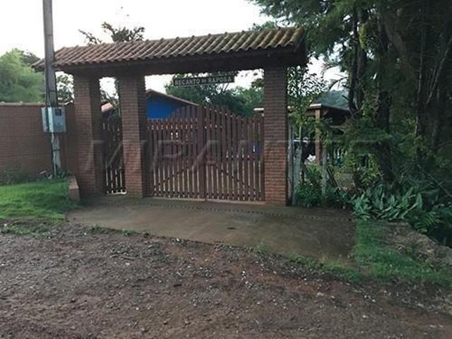 Chácara de 250m² com 2 quartos
