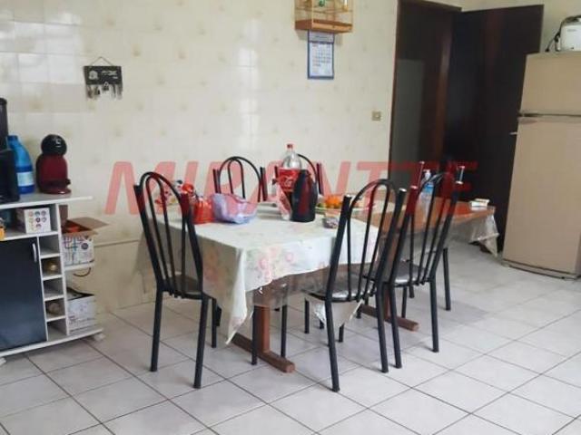 Chácara de 218m² com 3 quartos