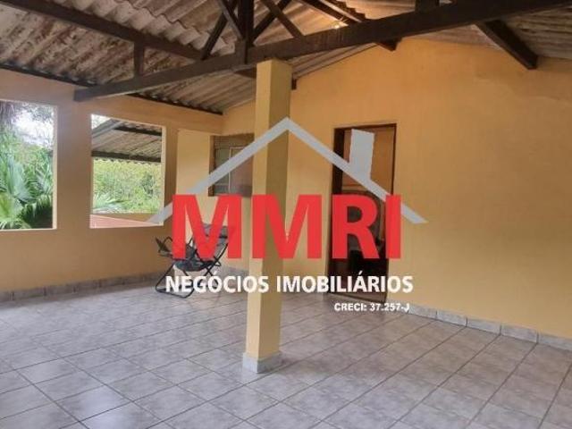 Chácara de 2.000m² no Aquarius: 3 quartos, 3 salas, 2 banheiros, em Araçoiaba da Serra SP