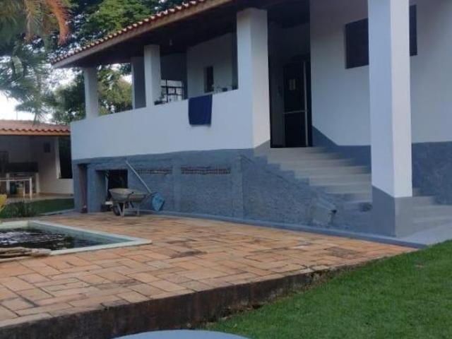 Chácara de 2.800m² em Araçoiaba da Serra Casa Térrea com 3 Dormitórios, 1 Suíte e Área Gourmet
