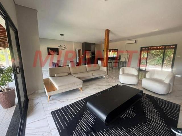 Chácara de 300m² com 2 quartos