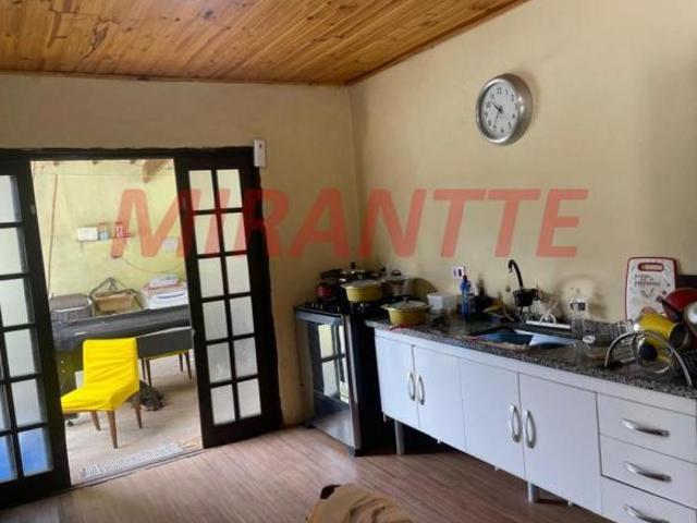 Chácara de 300m² com 4 quartos