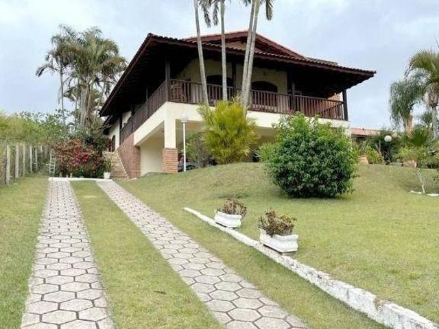 Chácara de 3 Dormitórios com Piscina e Apartamentos para Hóspedes à Venda em Condomínio Fechado, Ser