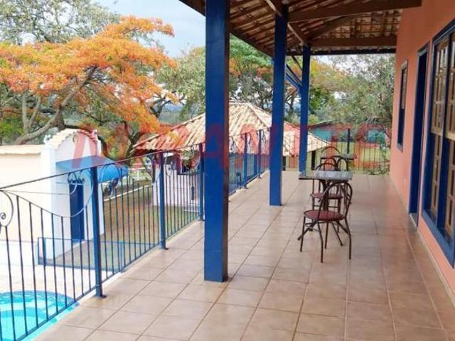 Chácara de 785m² com 3 quartos