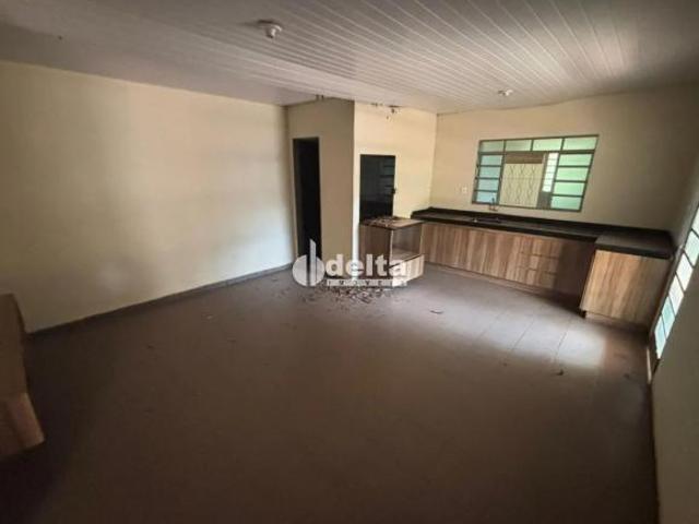 Chacara disponível para venda no bairro Chácaras Oliveira em Uberlândia MG