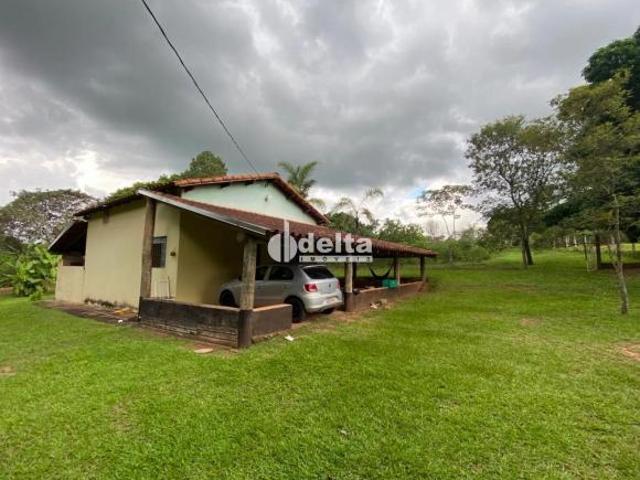 Chácara disponível para venda no bairro Recreio Lago Azul em Uberlândia MG