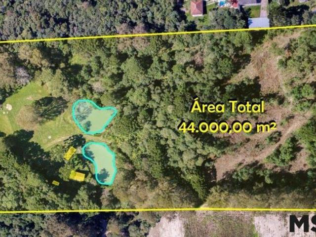 Chácara Exclusiva com 44.473m² em São José dos Pinhais | 3 Casas, Bosque, Tanques e Estrutura Comple