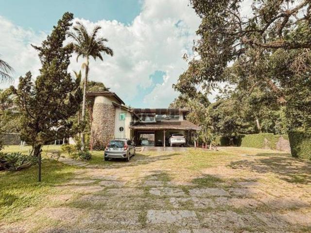 CHÁCARA EXCLUSIVA NO JARDIM DO GOLFE O ENCONTRO PERFEITO ENTRE NATUREZA, SOFISTICAÇÃO E LOCALIZAÇÃ