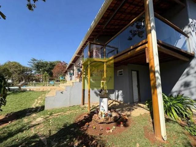 CHÁCARA EXUBERANTE NA BEIRA DO VALE