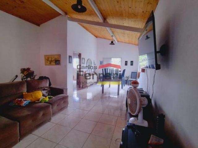 Chácara em Mairinque com 2 casas e muito verde