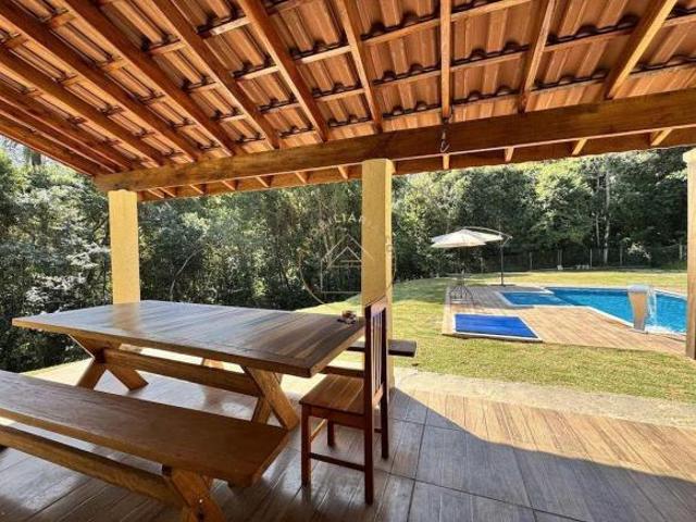 Chácara em Mairinque SP com Piscina e Área Gourmet R$ 680 mil