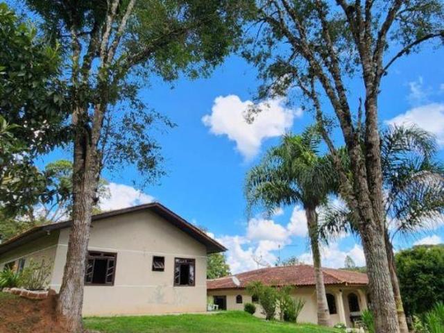 Chácara em Mandirituba com duas casas