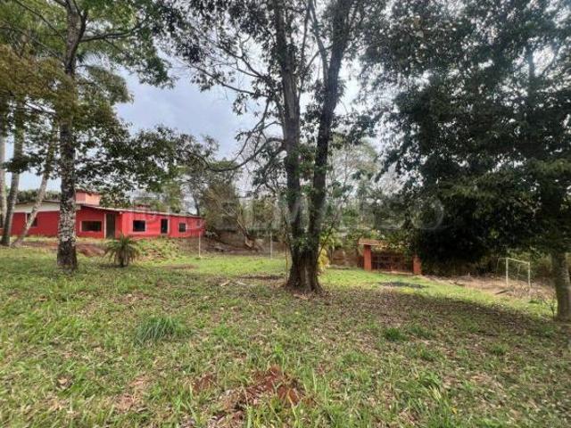 Chácara em meio a natureza próximo da represa!