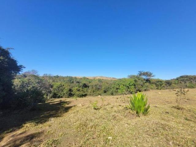 CHACARA EM AGUAS LINDAS