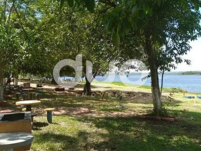 Chácara em Alvorada de Barra Bonita Vitoriana, Botucatu/SP de 250m² 4 quartos à venda por R$ 379.900,00