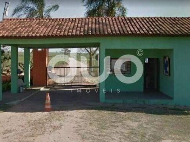 Chácara em Alvorada de Barra Bonita Vitoriana, Botucatu/SP de 250m² 4 quartos à venda por R$ 380.0