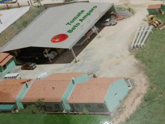 Chácara em Amparo com barracão