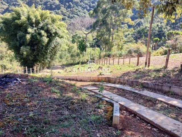 CHÁCARA EM CAMANDUCAIA MG À VENDA 3.500 M aA 7KM DO CENTRO