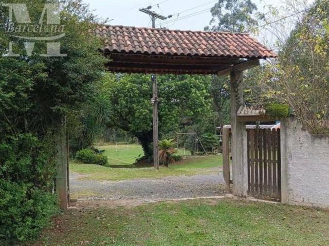 CHÁCARA EM CAMPO LARGO, COM 2 CASAS, SALÃO DE FESTAS, PISCINA, TANQUES DE PEIXES E ÁREAS DE LAZER