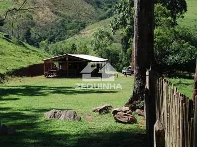 Chácara em Centro, Taubaté/SP de 300m² 4 quartos à venda por R$ 1.500.000,00