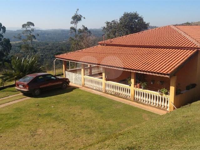 Chácara em Chácara Ivoturucaia, Campo Limpo Paulista/SP de 220m² 3 quartos à venda por R$ 854.000,00
