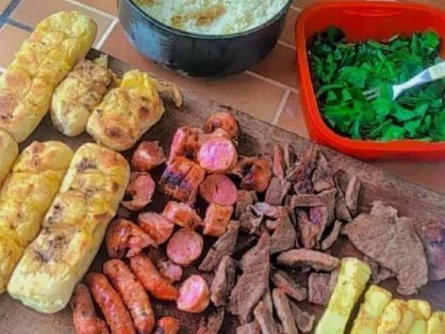 Chácara em Cond fechado, 1000m2, 3 dorms, 15 vagas, piscina, fogão a lenha
