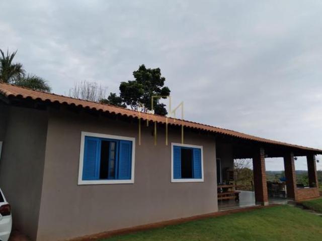Chácara em Condomínio de Luxo: 3 Quartos, 1 Suíte, 1 Sala, 2 Banheiros Área Rural de Uberlândia MG