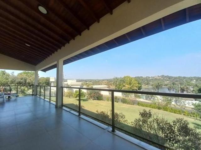 Chácara em Condomínio de Luxo em Indaiatuba SP 2 suítes, 3 salas e 364m² de área!Venha conhecer!