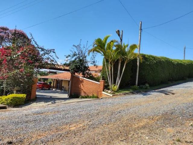Chácara em Condominio Fechado