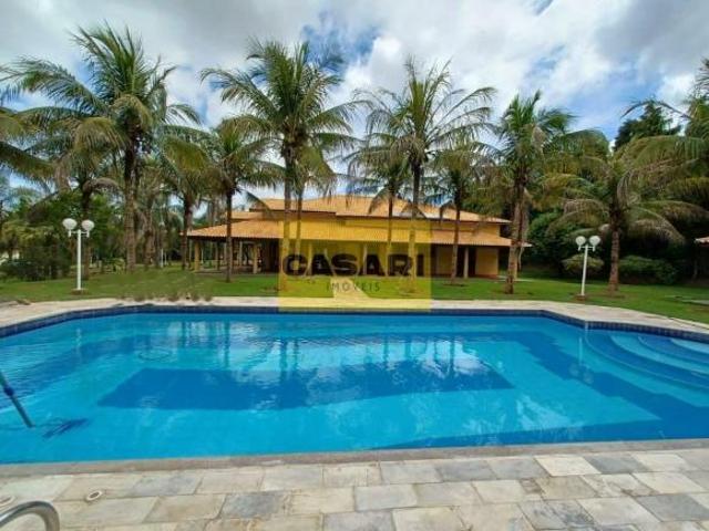 Chácara em Condomínio fechado com 10mil metros, 4 suítes, piscina, espaço gourmet, sauna salão de jo