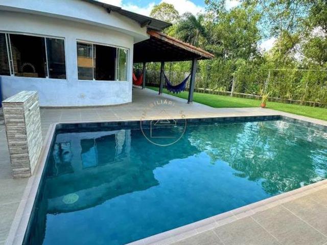 Chácara em Condomínio Fechado em Mairinque com Piscina e Campo