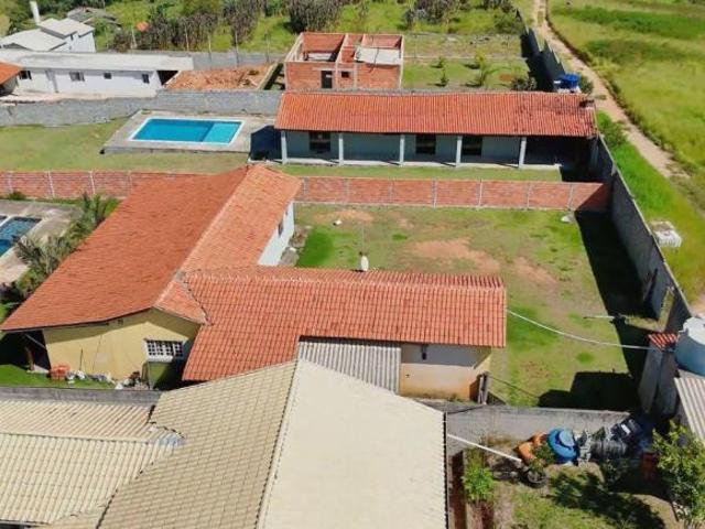 Chácara em condomínio fechado em Mairinque SP — qualidade de vida, lazer e muito espaço para aprove
