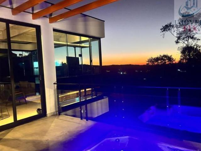 Chácara em condominio fechado Moderna e com Linda vista !