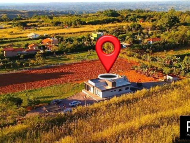 Chácara em Condomínio no Lago Oeste, Casa Nova com 3 Quartos, Suíte e Vista Maravilha da Chapada