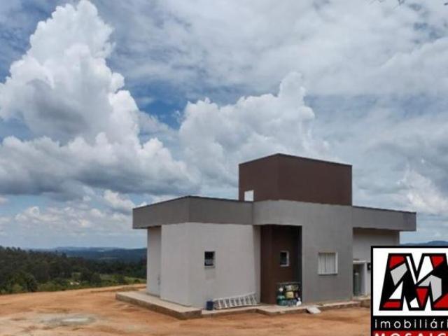 Chácara em condomínio no Parque da Fazenda divisa com Jundiaí e Itatiba com casa térrea