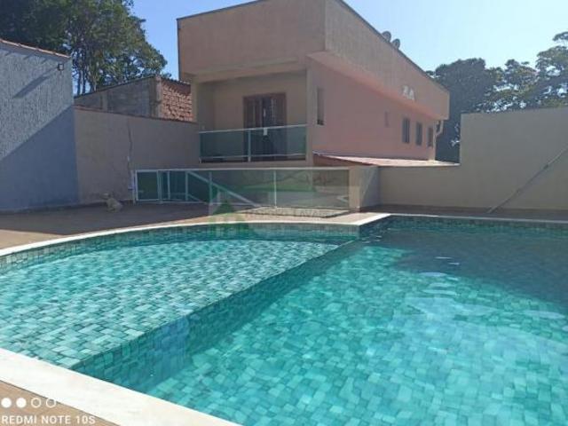 Chácara em Cotia com 1.400 m²!