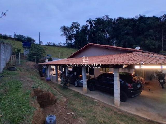CHACARA EM EXTREMA MG 850 METROS A 13KM DA CIDADE 7KM DE TOLEDO MG