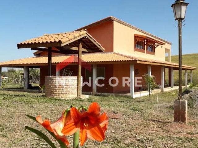 Chácara em Estrada Municipal Nicanor Giovanelli Chácara Marambaia Caçapava/SP