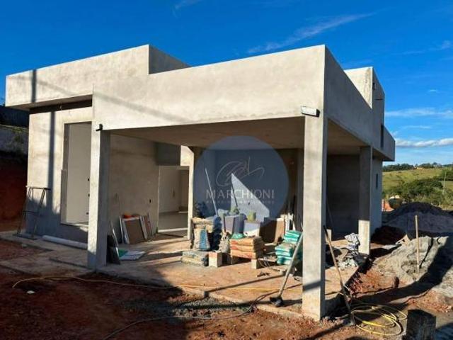 Chácara em fase de construção a venda em Pinhalzinho!