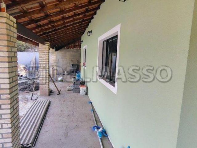 Chácara em fase de acabamento em condomínio antes do centro!